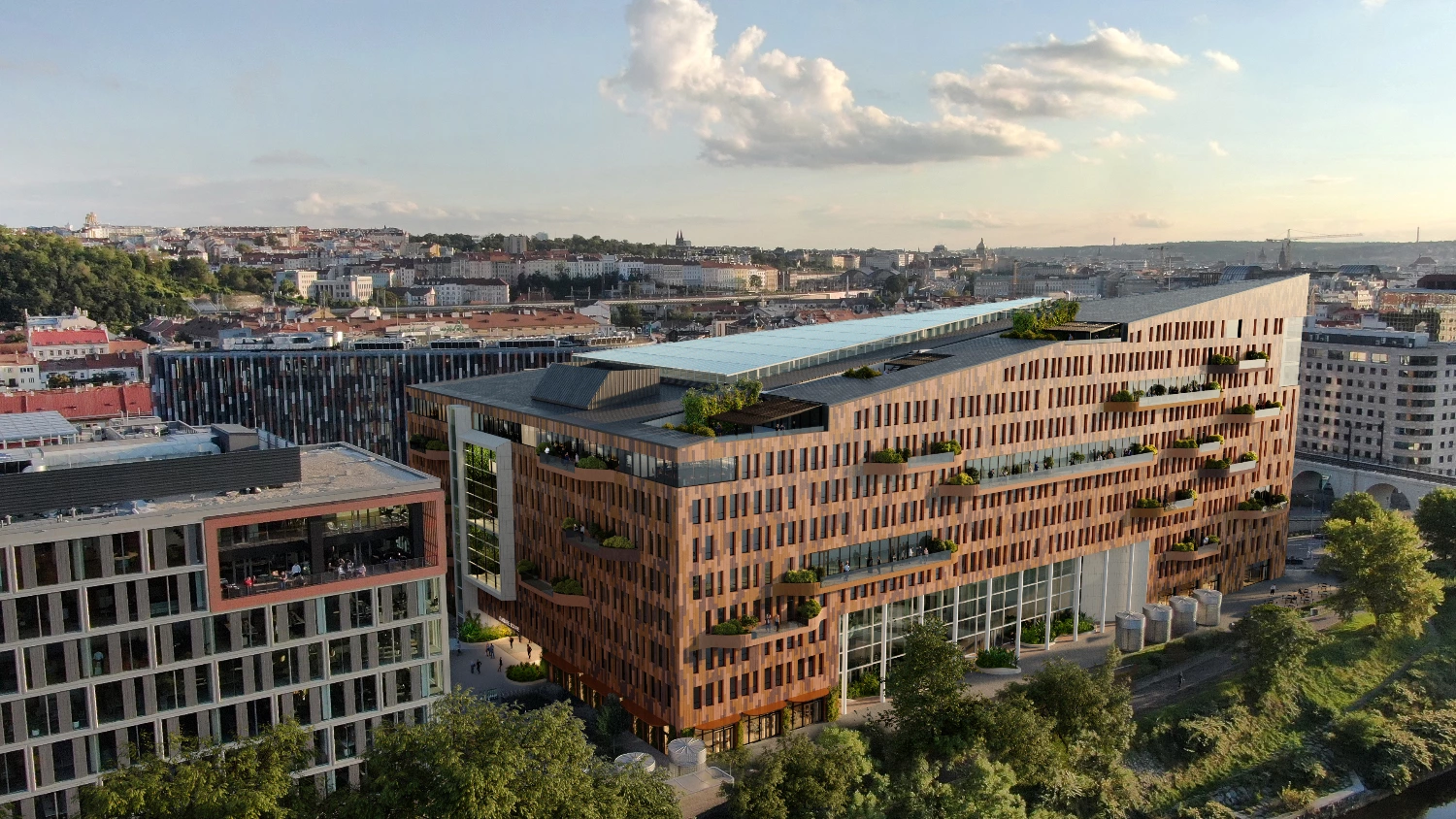 CEE investment volumes surge 34% to €11.8 billion in 2025 | NEWS ...